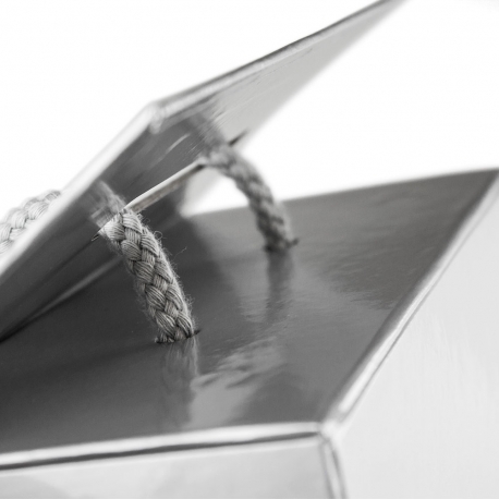 Magnetic Seal Rigid Card Box with Gloss Laminate